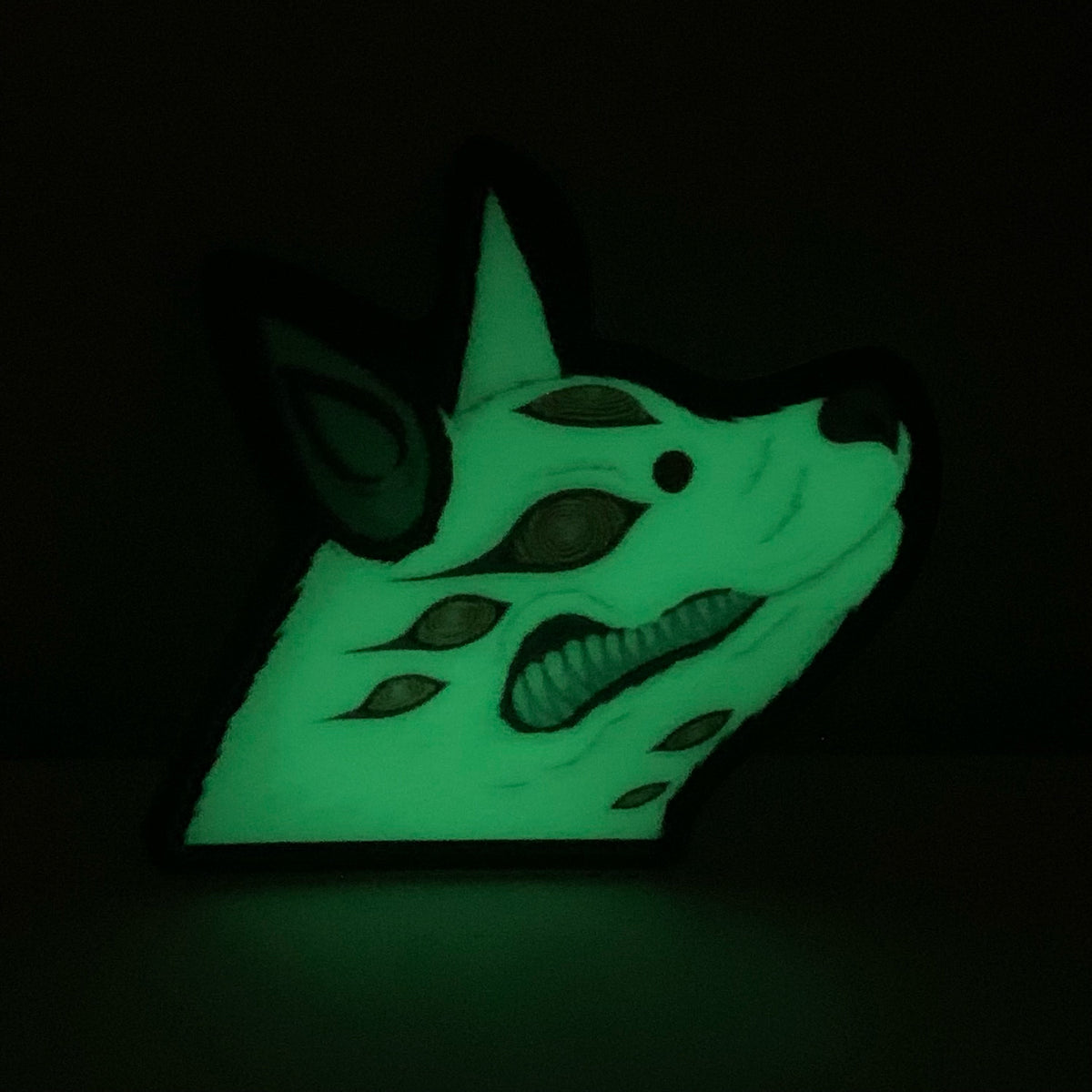Glow-in-the-dark Fox Devil Chainsaw Man Vinyl Sticker Decal | Elegant ...